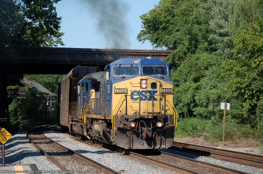 Q276-10 with CSXT 7705. CSXT 8470 had a failure and lost it's oil everywhere. The top of the ...